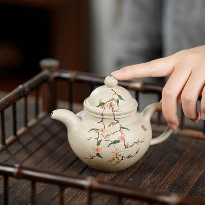 Duo Qiu Yixing Teapot Bai Yu Duan Ni Flower Clay Painting 240ml | Teasenz